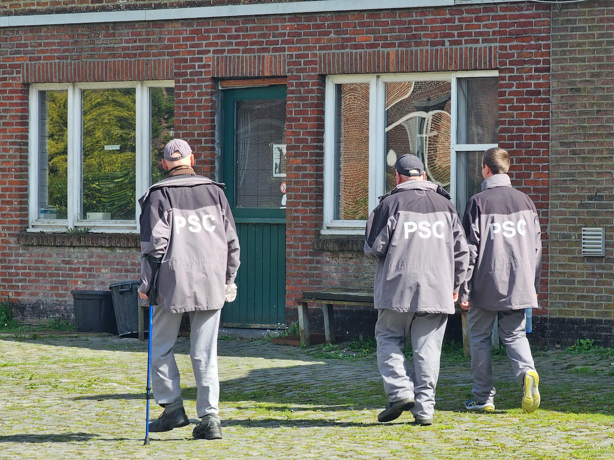 Minister Van Tigchelt bezoekt gevangenis Hoogstraten: “Veel respect ...