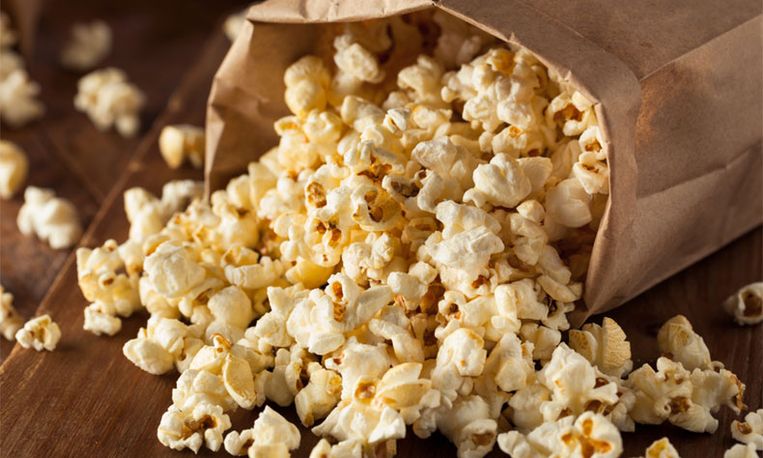 Ongelooflijk: een schaal popcorn eten is nog gezonder dan een bord pasta