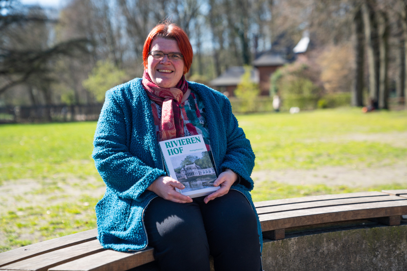 Hotelkamers in het kasteel en bijna een voetbalstadion in het park ...