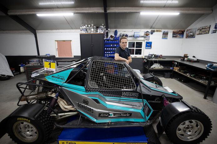 Nederlands kampioen in een zelf gebouwde auto: ‘In de cross leer je ...
