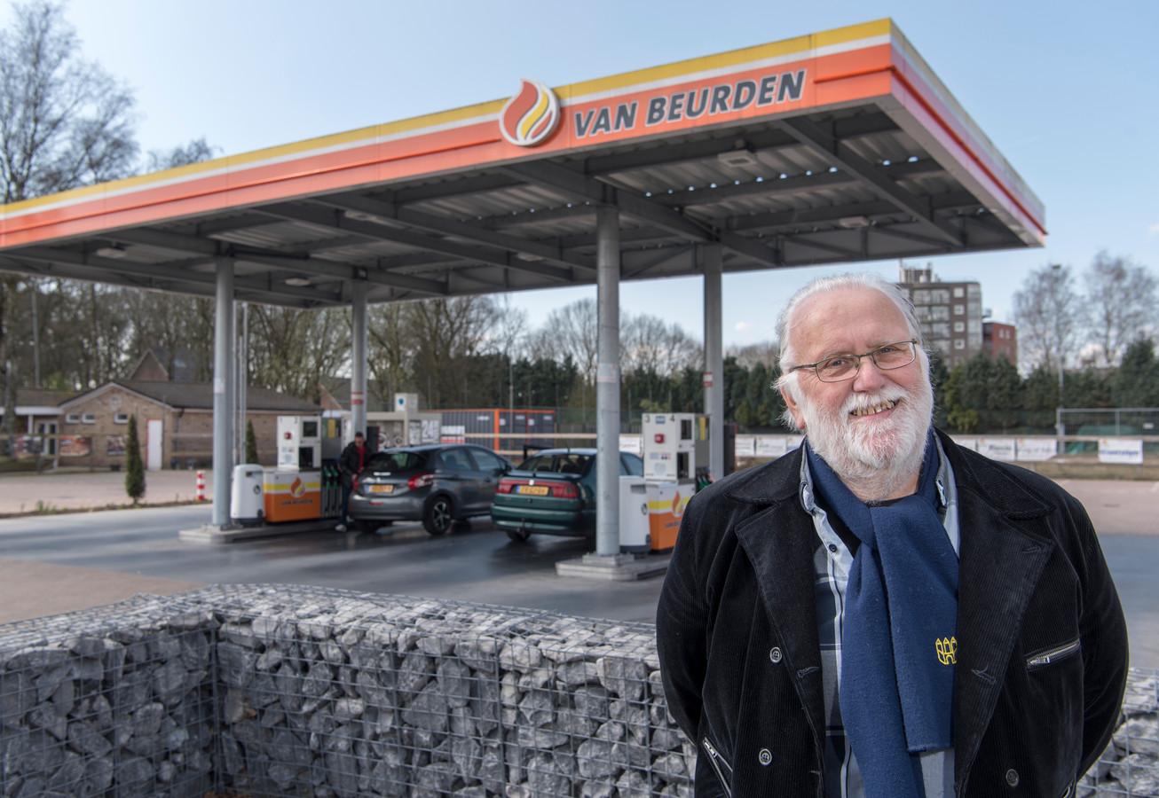 Jan van Beurden overleden: ‘Eigenzinnige Tilburger met een groot hart ...