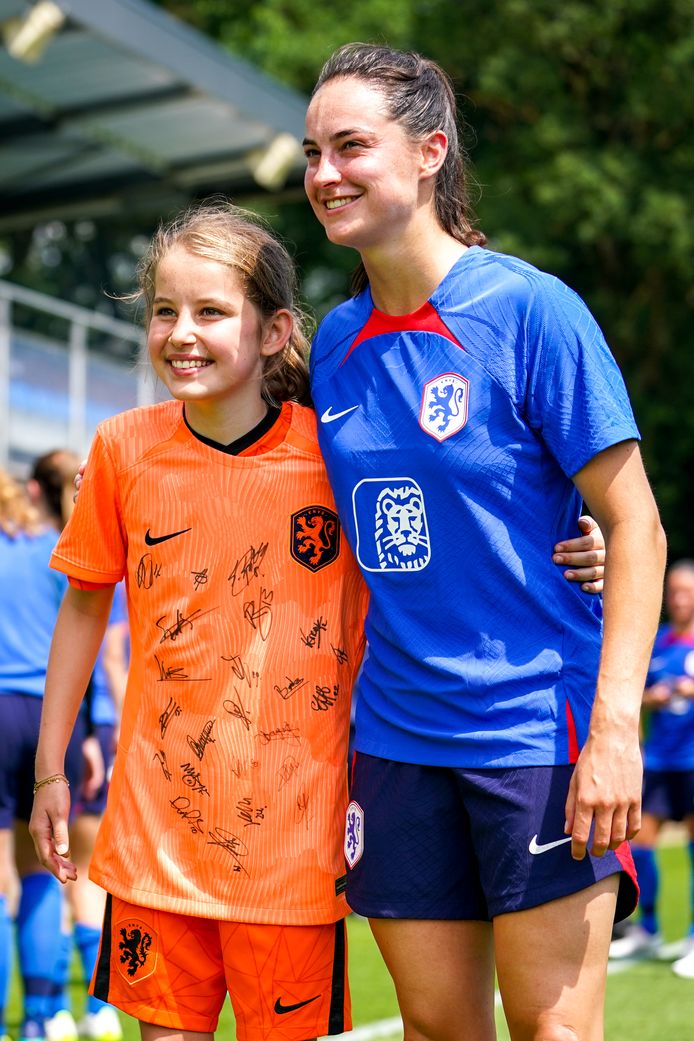 Bij JEKA opgegroeide verdedigster bereidt zich voor op haar eerste WK ...