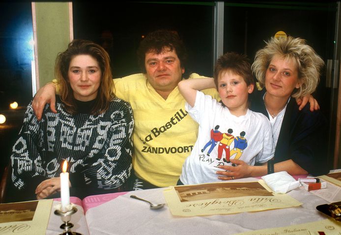 Eentje in een Spaanse cel, de ander zingt anoniem: wie zijn de vergeten ...