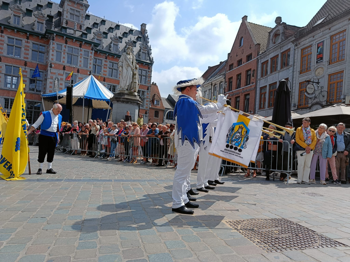 KIJK. Mariaprocessie herleeft in Halle: 500 figuranten eren eeuwenoude ...