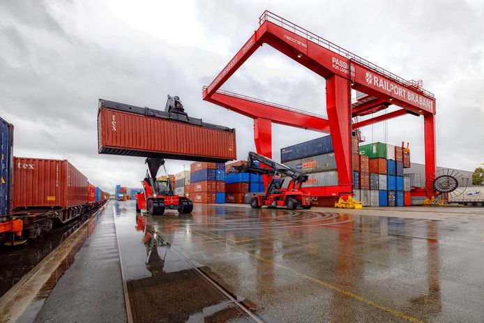 Transporttak GVT in Franse handen, Versteijnen richt zich vanuit ...