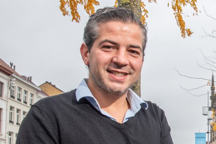 Van de politieke ‘coming man’ naar een man in de cel: wat met de ...