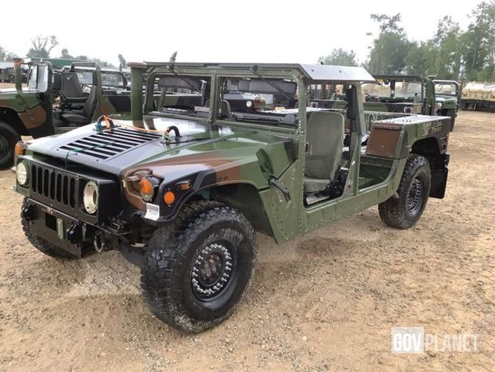 Koop je eigen leger-Hummer vanaf 4000 dollar | Auto | AD.nl