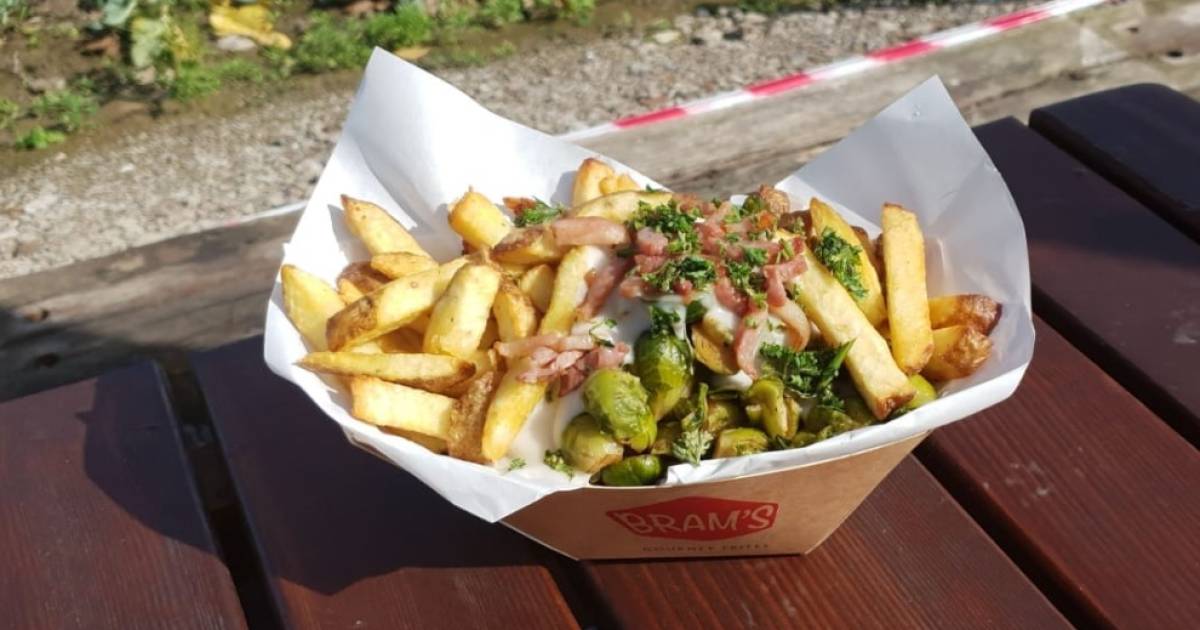 Wie heeft er zin in een zak patat met spruitjes? | Hoeksche Waard | AD.nl