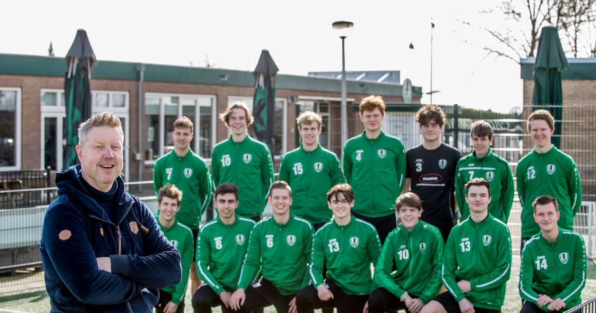 Jacob van Zanten blijft hoofdtrainer van Tricht | Voetbal Rivierenland ...