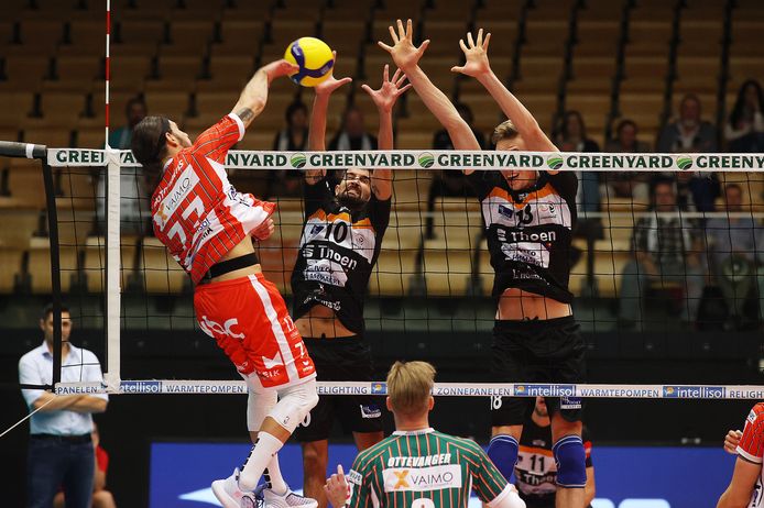 Volleybal: Maaseik wint eerste topper, maar heeft een stevige kluif aan ...