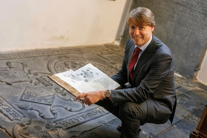 Shell-topman stuit in Moerdijk op belangrijk stuk familiegeschiedenis ...