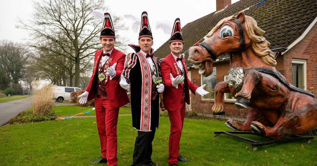 Prins Willy is koning te rijk met twee zoons als adjudant: ‘Of ik ...