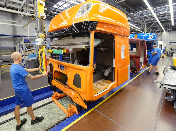 DAF wil voorzichtige herstart van productie, te beginnen in België ...