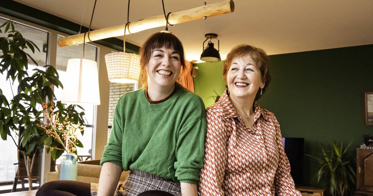 Veel moeders zeuren om een kleinkind, maar Regien (70) niet: ‘Dat vind ...