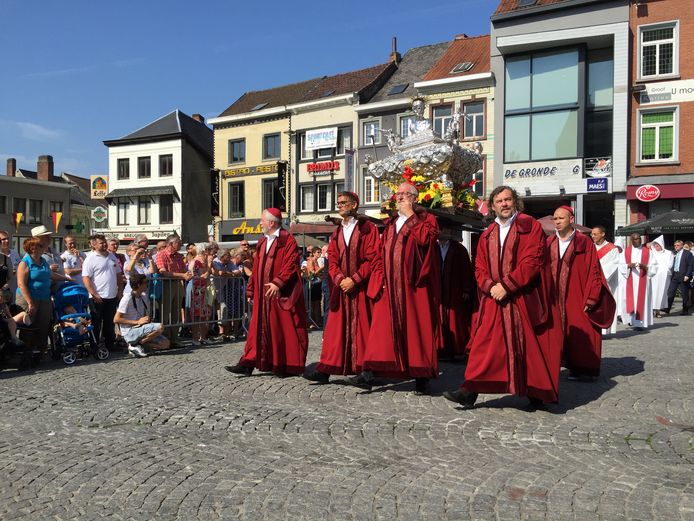 Processie van Plaisance heeft nu ook eigen wandeling: “Ingesproken ...