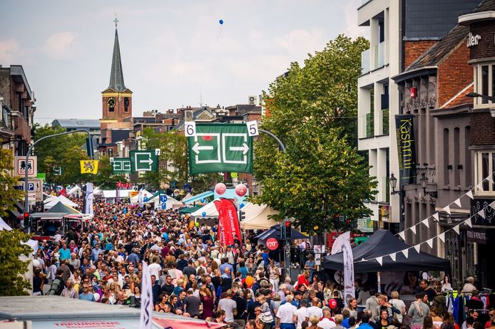 Zomerbar zorgt voor extra gezelligheid op Dorpsdag in Brasschaat ...