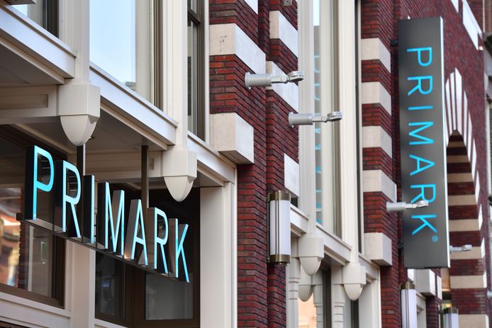 Zó groot wordt het nieuwe filiaal van Primark in hartje Rotterdam ...