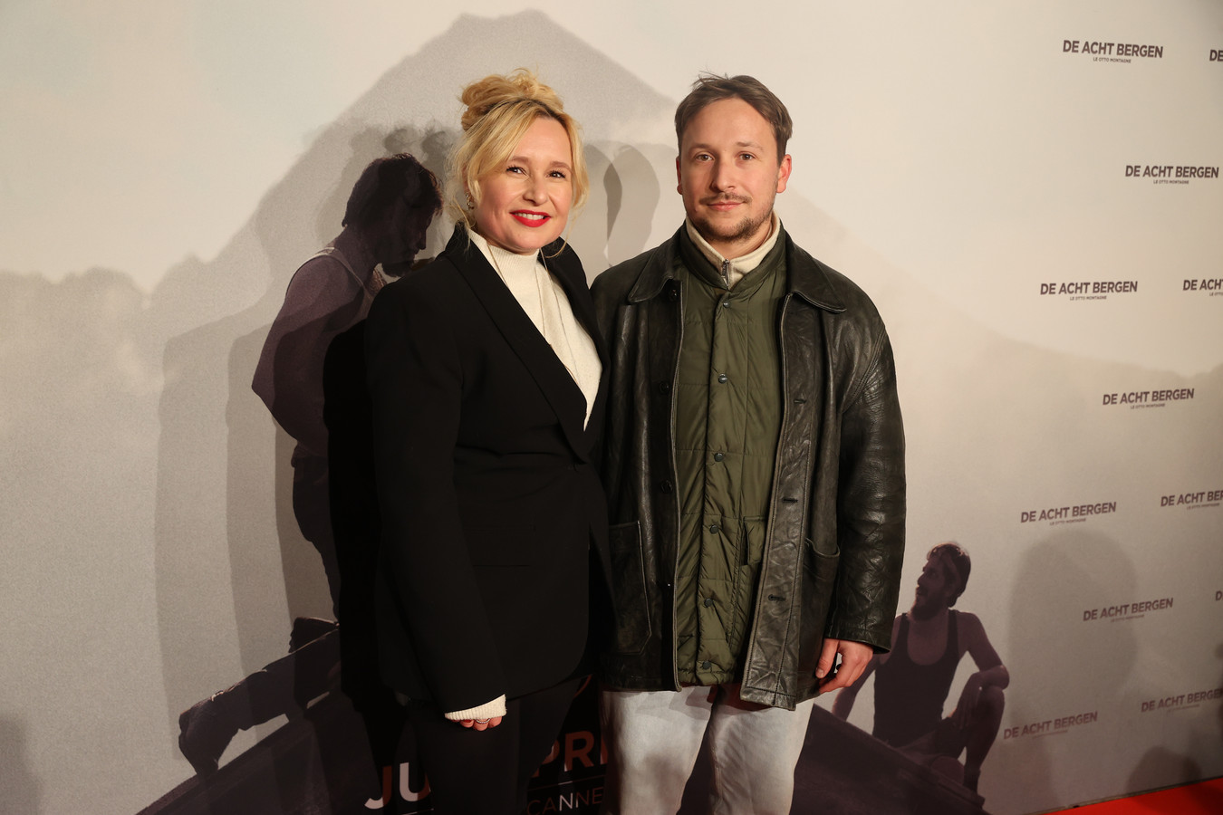 IN BEELD. Cast van ‘Zillion’ keurt ‘De Acht Bergen’ | Foto | hln.be