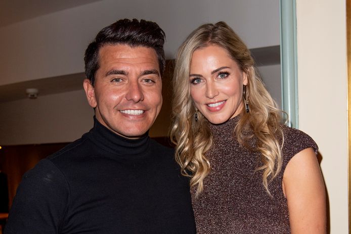 Jan eert de vrouw die altijd in zijn schaduw staat en Miljuschka is een ...