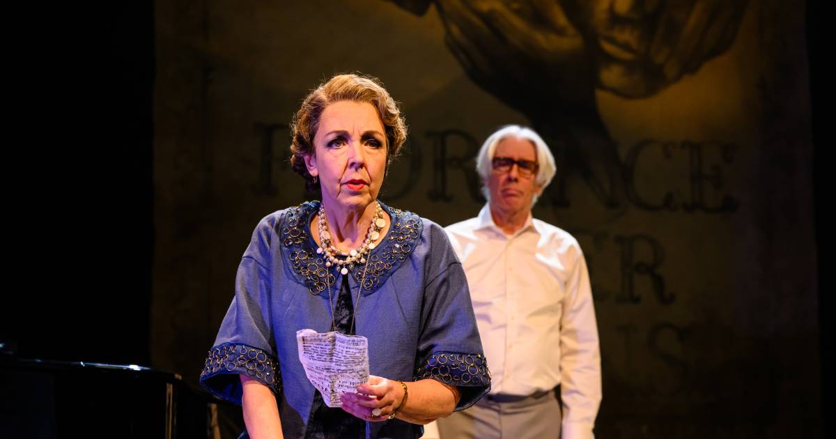 Muzikale komedie over het leven van de valszingende operazangeres ...