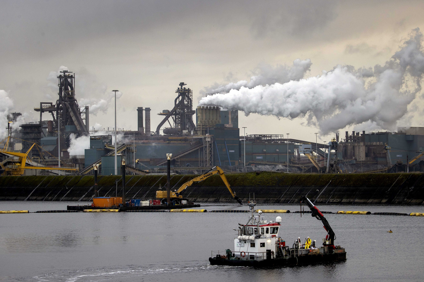 Tata Steel gaat grootste milieu-installatie ooit bouwen | Foto ...