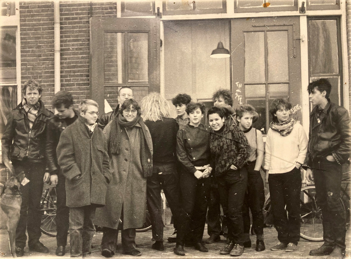 Hoe een groepje ‘Wibra-punkers’ uit Breda van Para een landelijk succes ...