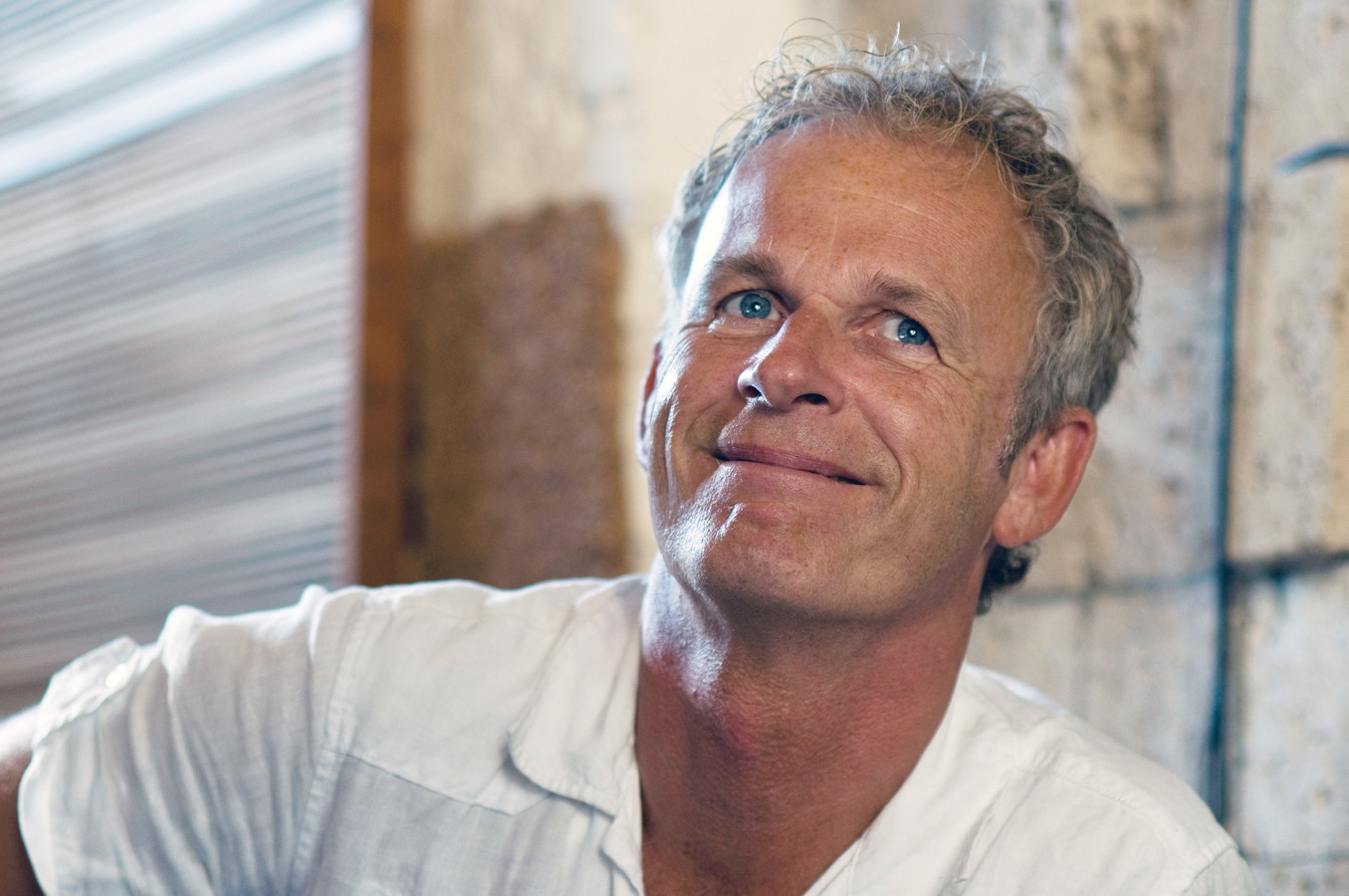 Cor Bakker en Cas Jansen in nieuw seizoen De slimste mens | Foto | AD.nl