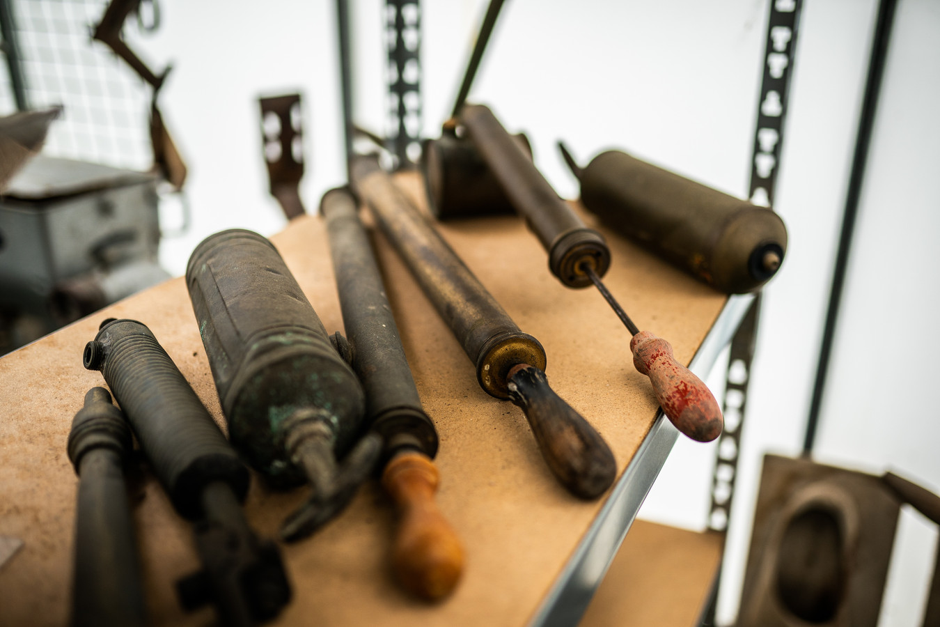 Herman (86) spoot vroeger de zwaarste gifsoorten: 'Ik werd altijd naar ...