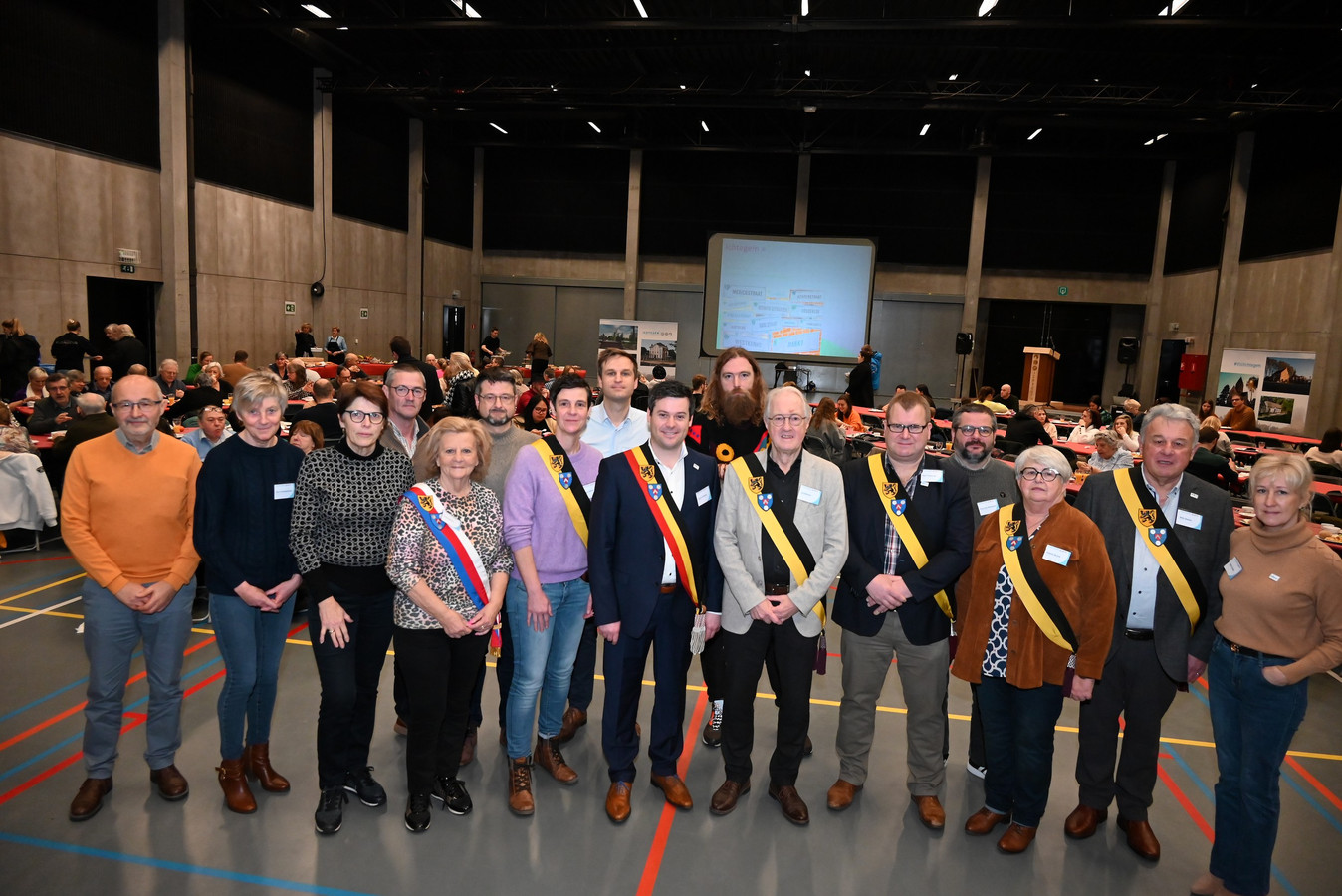 Ichtegem verwelkomt zijn nieuwe inwoners | Foto | hln.be