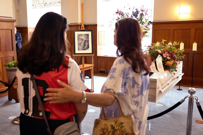 Afscheid en crematie van Bram Peper vindt vandaag in besloten kring ...