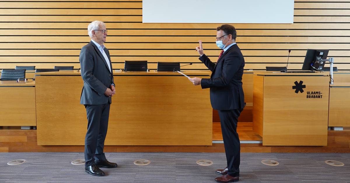 Marc Charlier (N-VA) legt eed af als nieuwe burgemeester van Tervuren ...