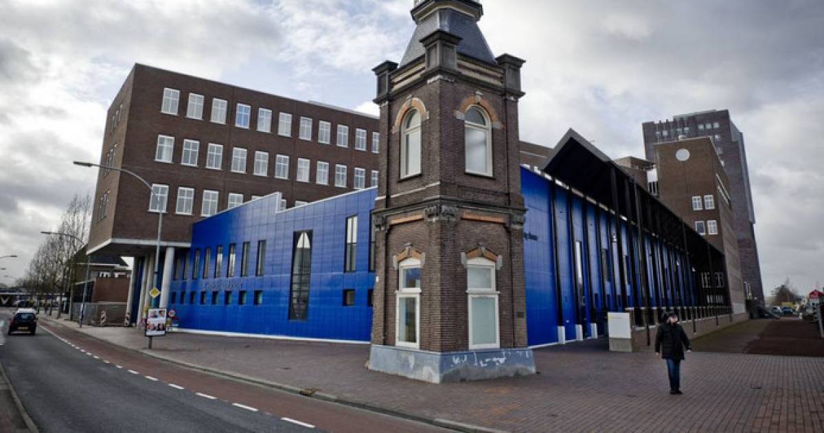 Medewerkster museum Hengelo op heterdaad betrapt bij diefstal: Moet ...