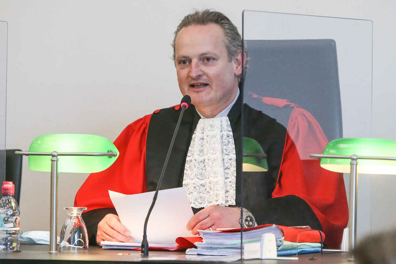 ASSISEN. “Nachtwerk wordt goed betaald. Maar het is een aanslag op je ...