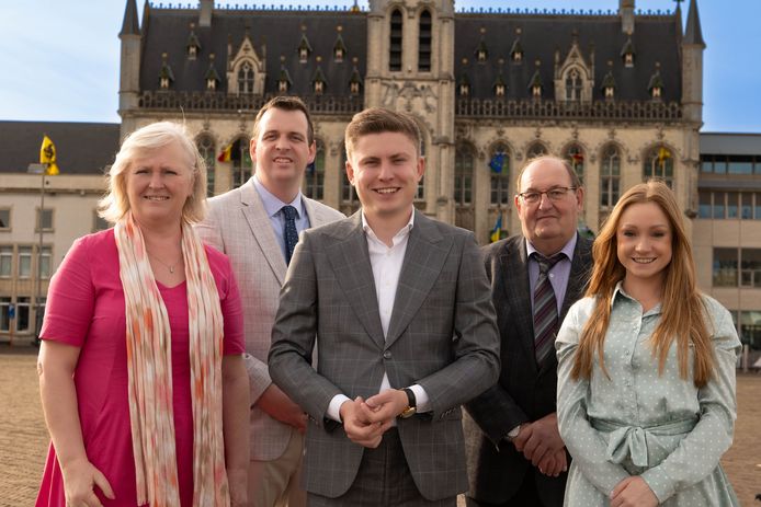 Vlaams Belang trekt met vijf Sint-Niklazenaren naar verkiezingen in juni: “Belangen van onze ...