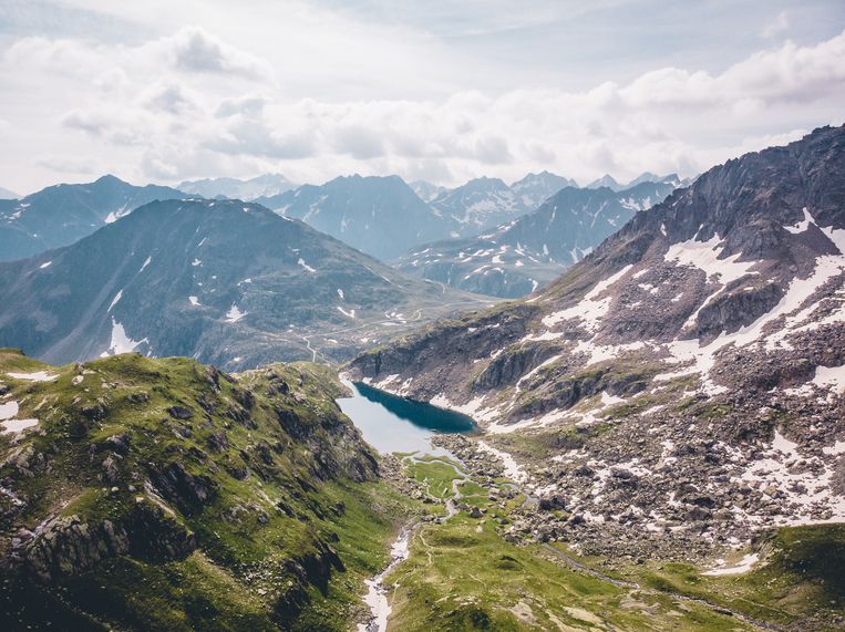 Reisredacteur Noël van Bemmel duikt in de bron van de Rijn | De Volkskrant