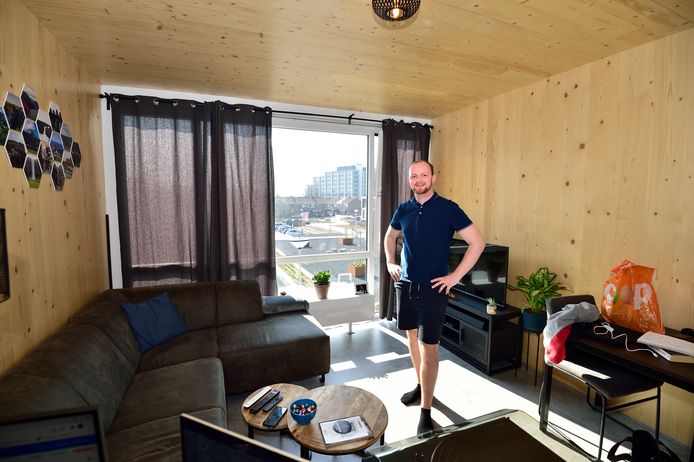 Hugo de Jonge is dolblij met deze huizen, maar het is net een sauna ...
