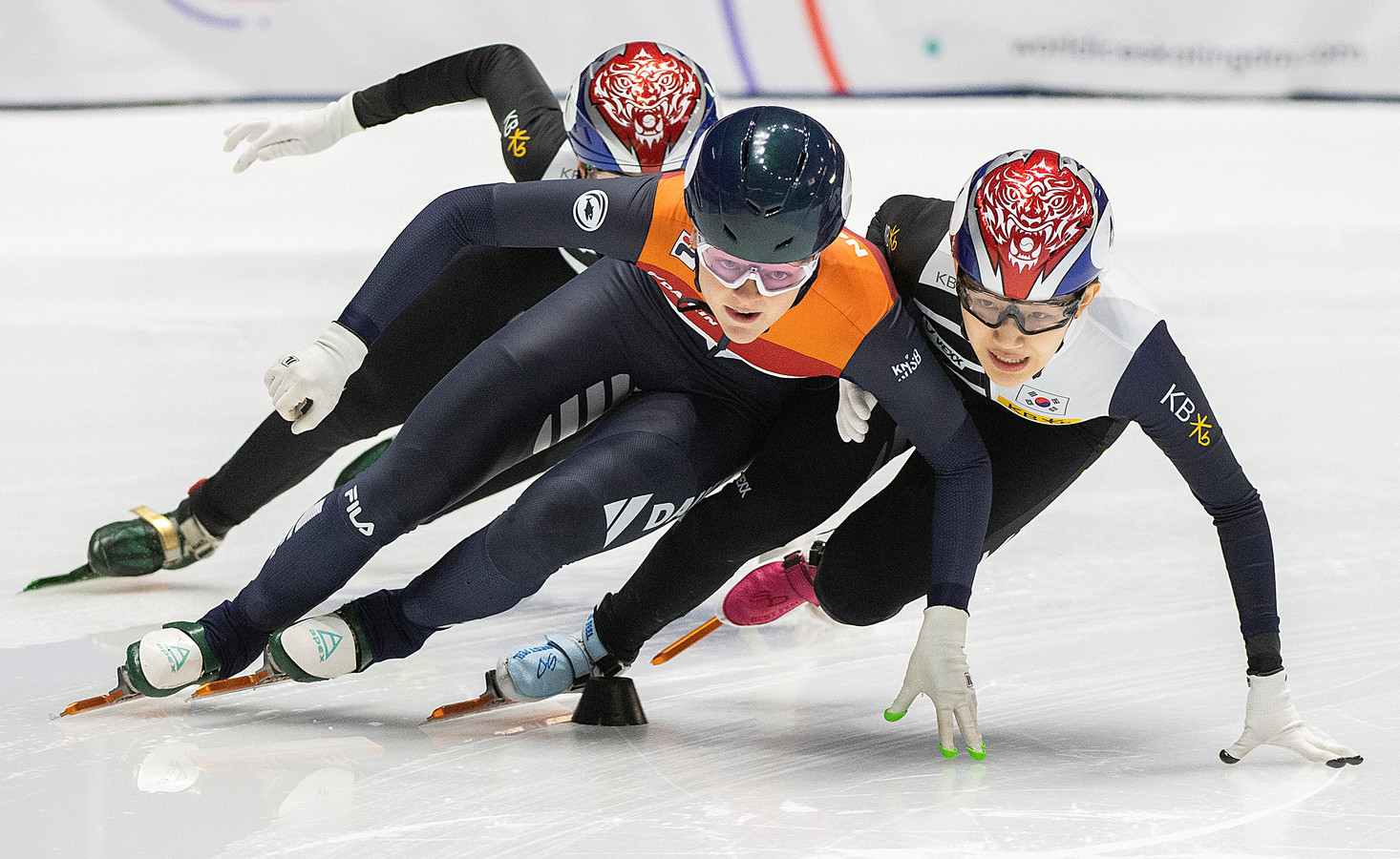 Xandra Velzeboer wint shorttrackgoud op 500 meter in Nederlands record ...