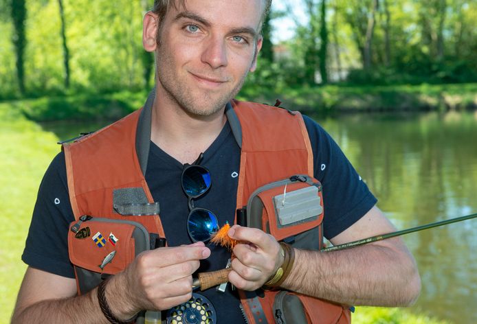 Vliegvisser Mager 'leest het water' als de beste' | Epe | destentor.nl