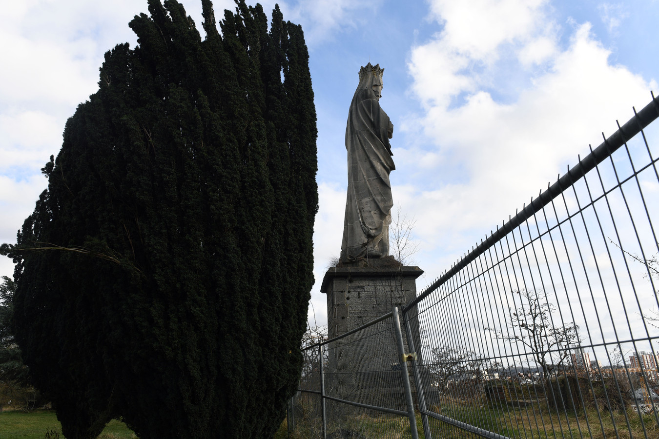 De 7 favoriete plekjes in Leuven van acteur Soroush Helali (33): “Het ...