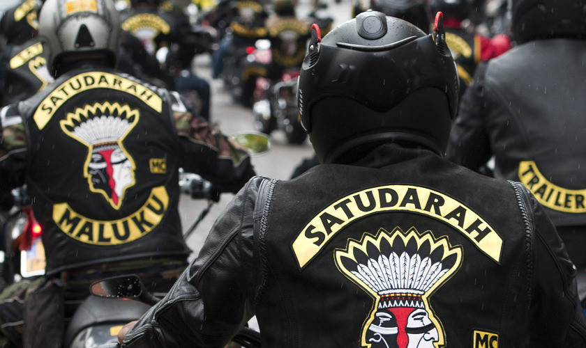 “Motorclub Satudarah dreigde handgranaten in vol café te gooien” | Foto ...