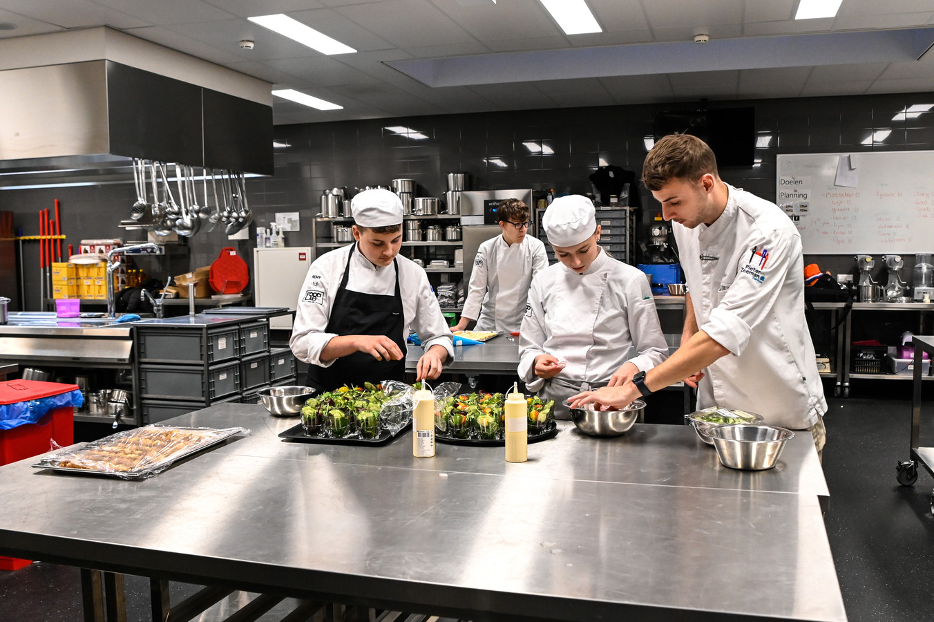 Ze zijn amper 15 jaar, maar de leerlingen van Pieter Zeeman kunnen zó ...