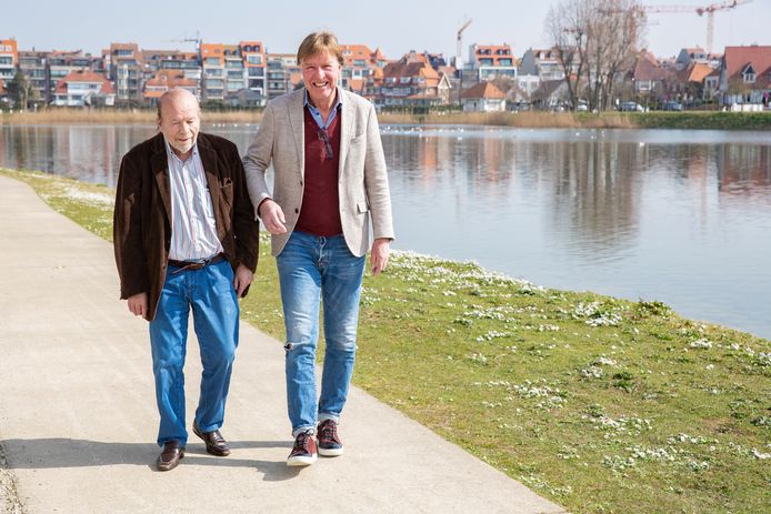 75 maar eeuwig jong en scherp, Hugo Camps in gesprek met jarige Aad de ...