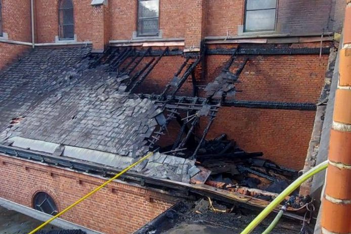 Brand in klooster van Essen na dakwerken: rookpluim van ver te zien ...