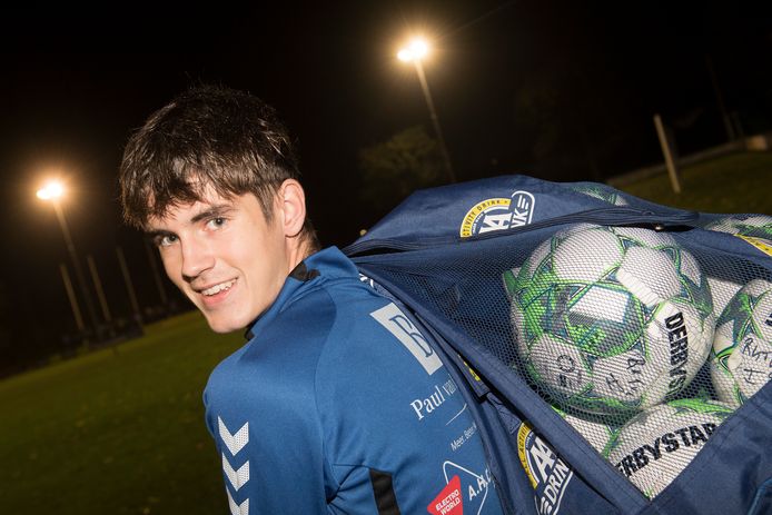 Finn (16) schittert weer bij RKTVC, maar traint ook nog mee bij ...