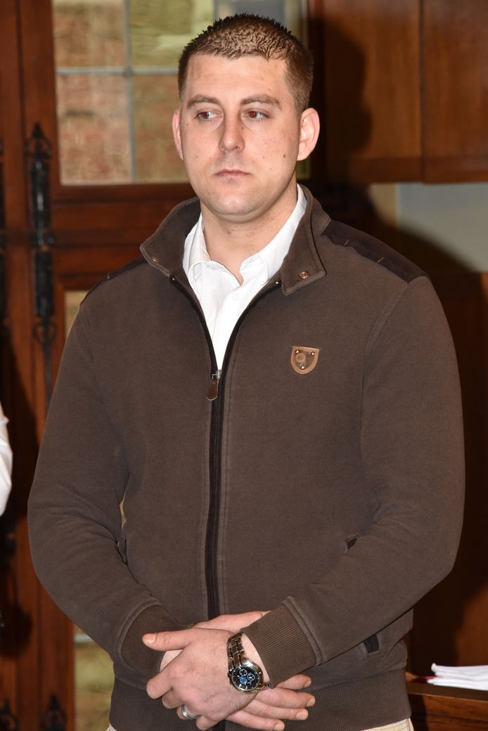 24 jaar voor moord op liefdesrivaal | Herentals | hln.be