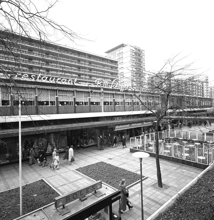 Waar is dit openluchtwalhalla, waar mensen met busladingen vol kwamen ...