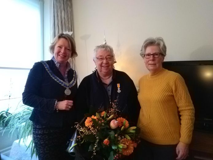 Harry van Rheede krijgt Koninklijke Onderscheiding | Overbetuwe ...