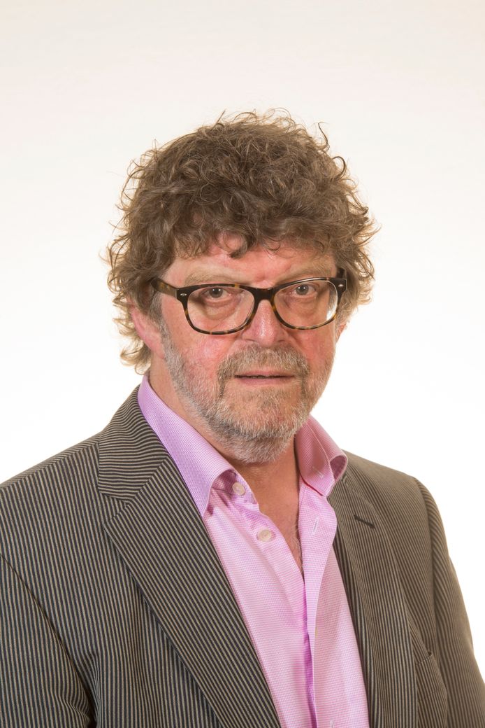 Raad Heusden staat stil bij overlijden oud-raadslid Thé Herman ...