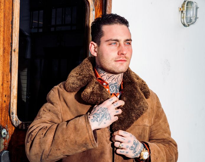 Douwe Bob is bang zijn dochters tekort te doen: ‘Heb het mezelf erg ...