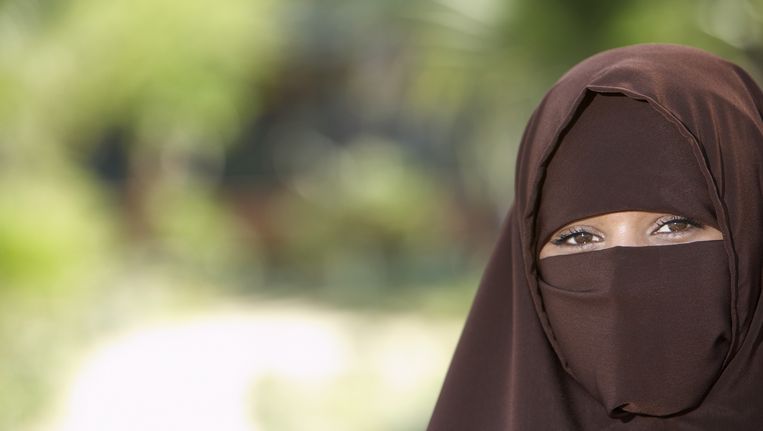 Letland verbiedt boerka, maar telt amper drie vrouwen die die dragen
